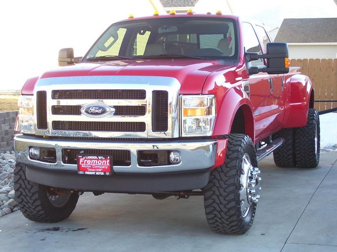 Anyone have Pics of a 2008 F350 with a 67W Wide Track option ...